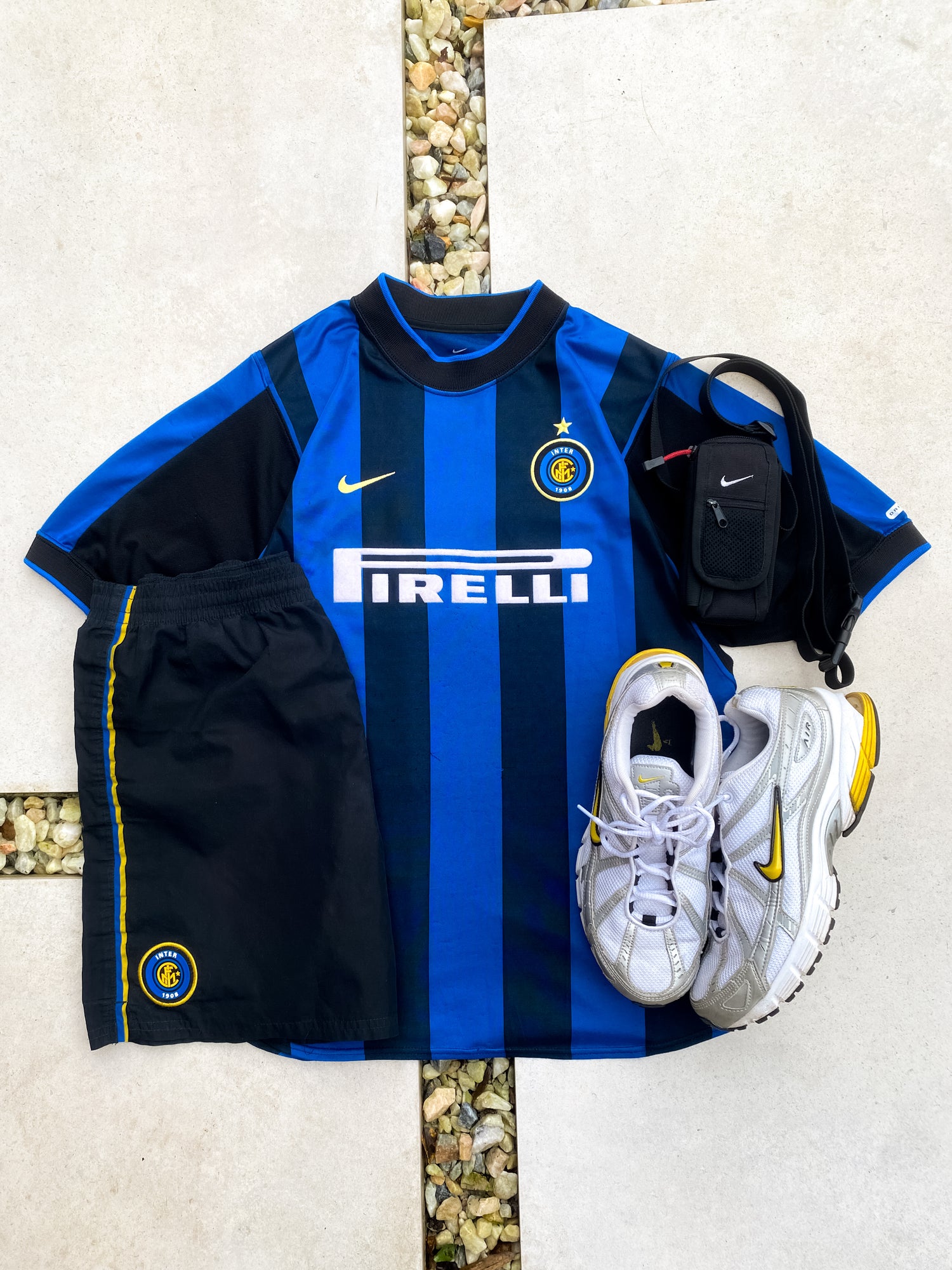 Clout Closet Vintage - Retro Clothing