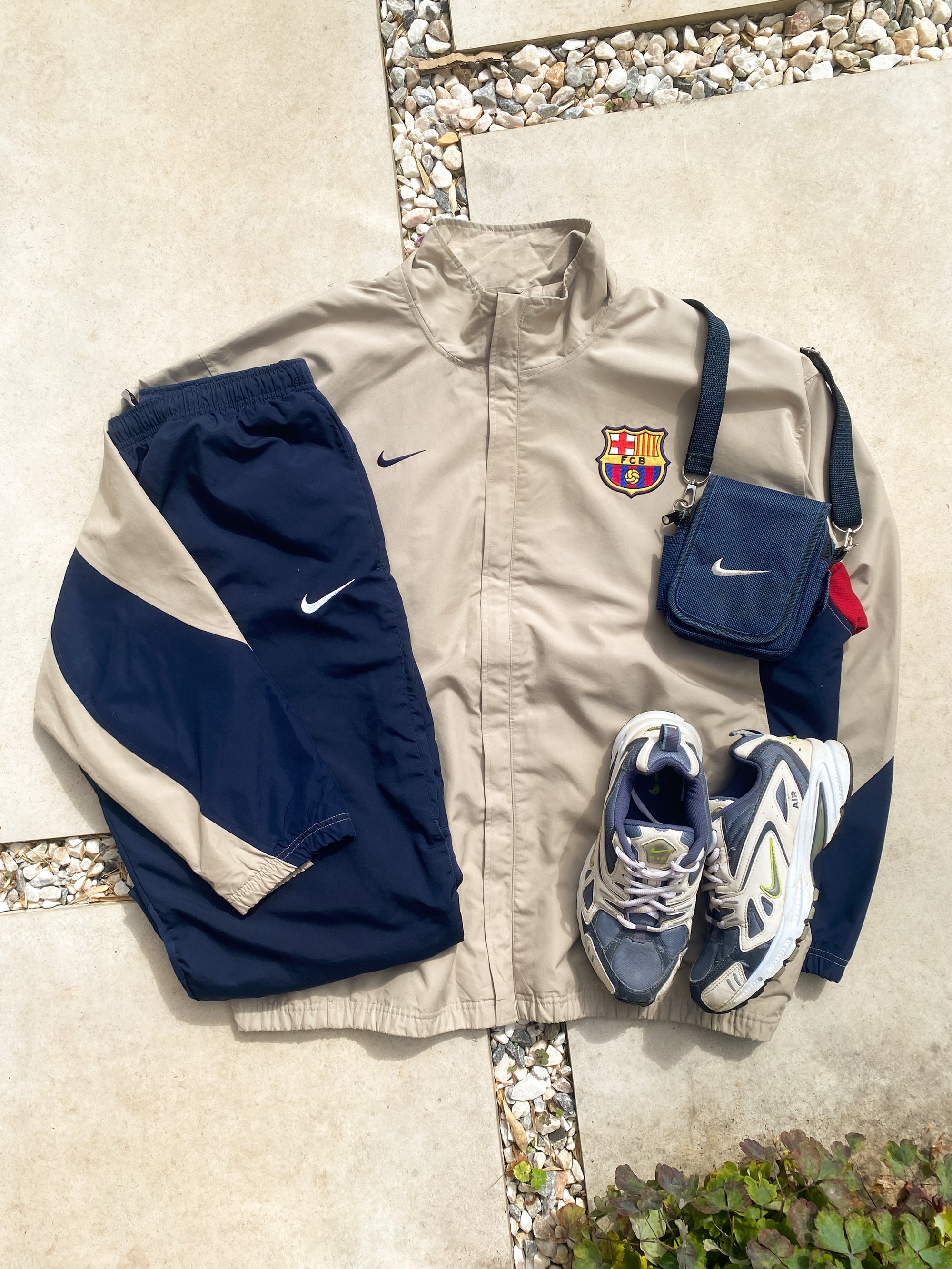 Clout Closet Vintage - Retro Clothing