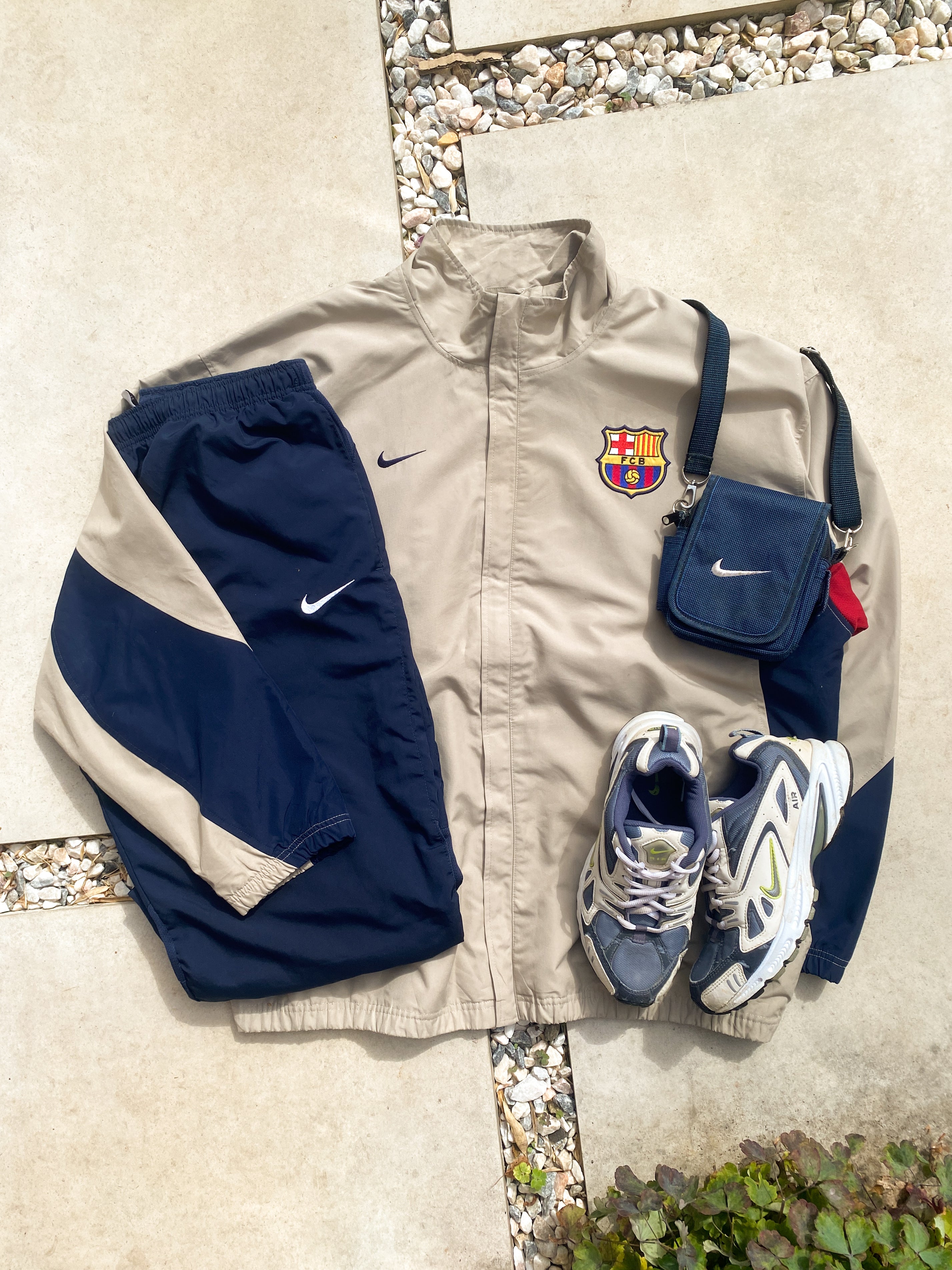 Clout Closet Vintage - Retro Clothing